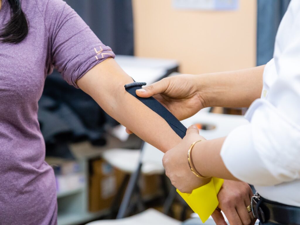 The Best Way To Manage Tennis Elbow - CT Physical Therapy Care